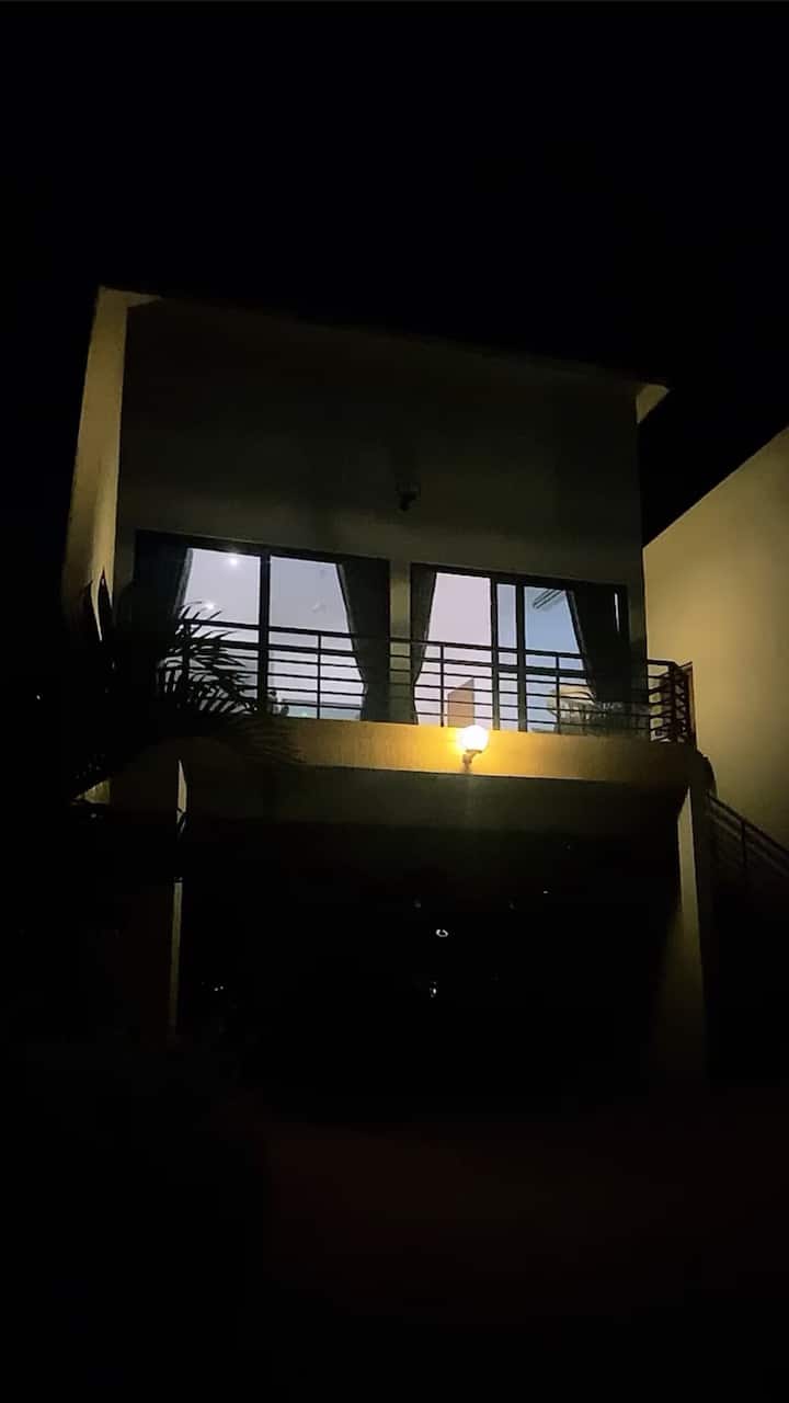 Modernes Townhouse - The Gambia