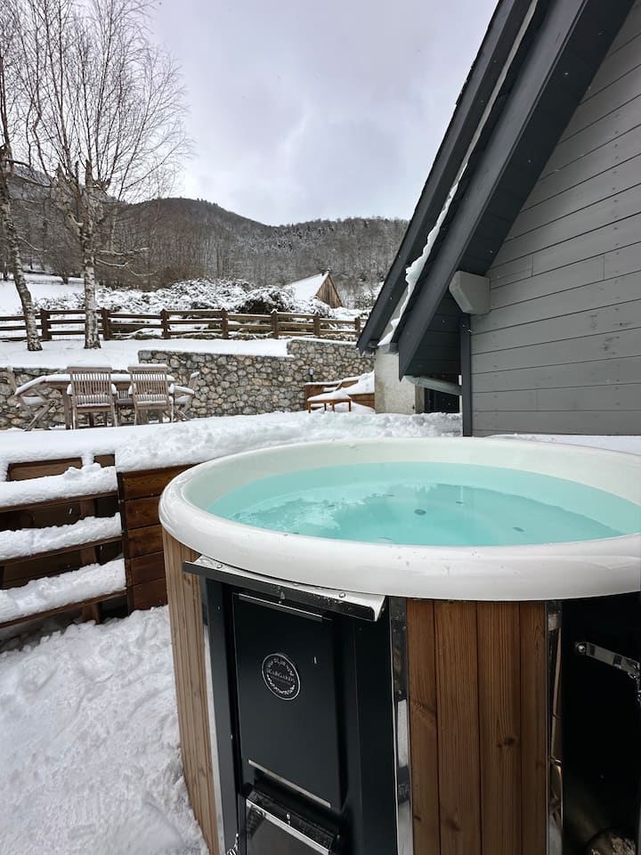 Chalet 5 Pers
Bain Nordique Spa
Terrasse Piscine - Pyrenees