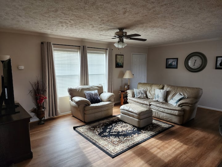 * New Updated * Hillside Heights Hideaway - Mountain City, TN