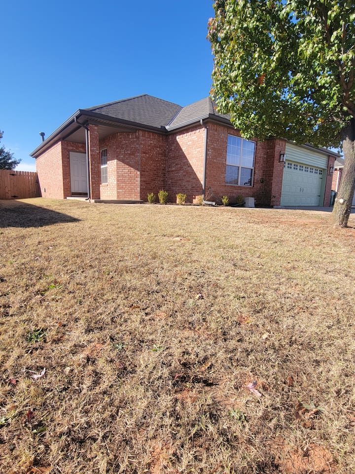 "Friends And Family Gathering" Affordable Luxury! - Oklahoma City