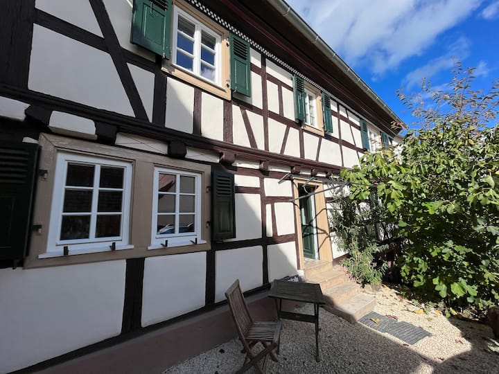 Historisches Fachwerkhaus Aus Dem Jahr 1780 - Hauenstein