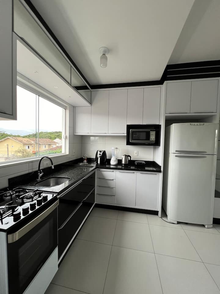 Apto Bem Localizado, Completo - Joinville