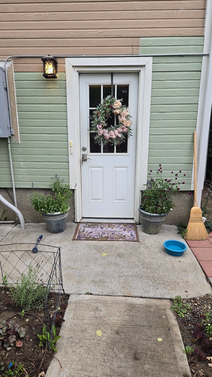 Hospital Corridor Apartment - Billings, MT