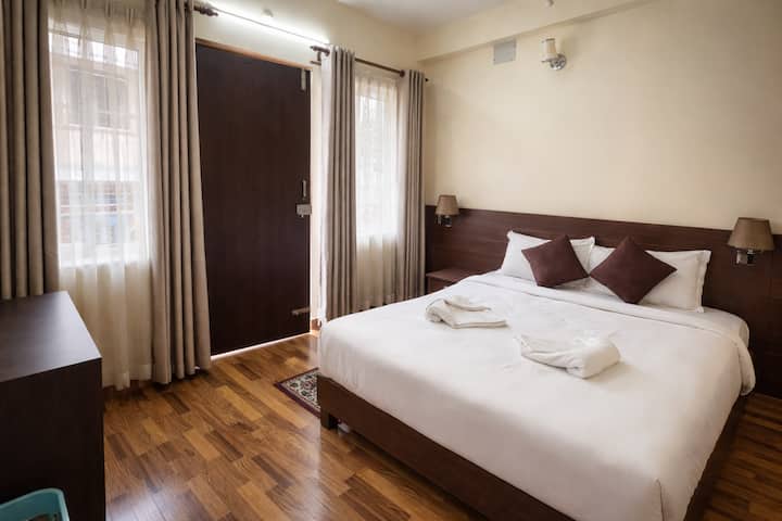 Furnished Apartment In Pokhara Near Fewa Lake - Pokhara