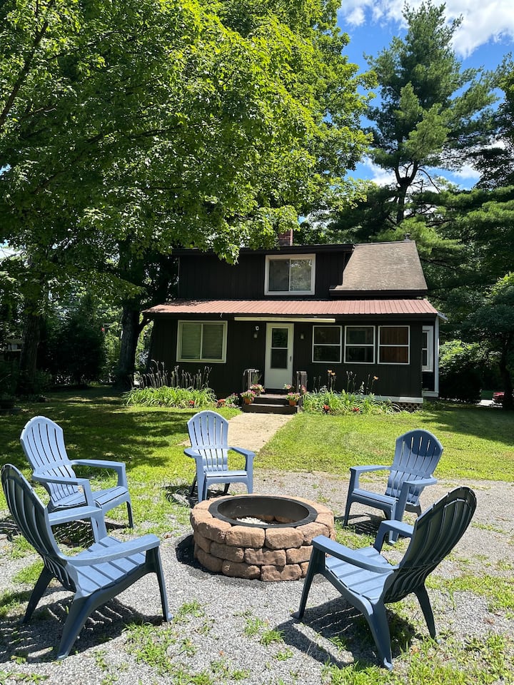 Maple Farmhouse - Saratoga Springs, NY