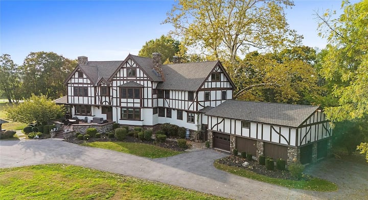 Spectacular Historic Mansion W/pool&tennis - Goshen, NY