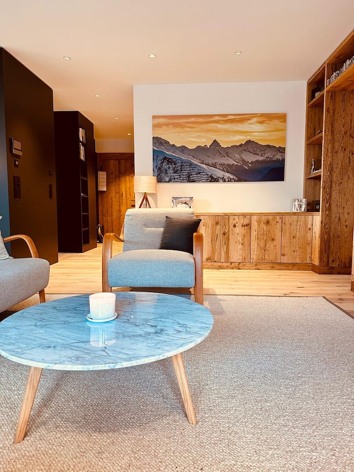 180° Mountain Views: Luxury Apartment - Klosters-Serneus