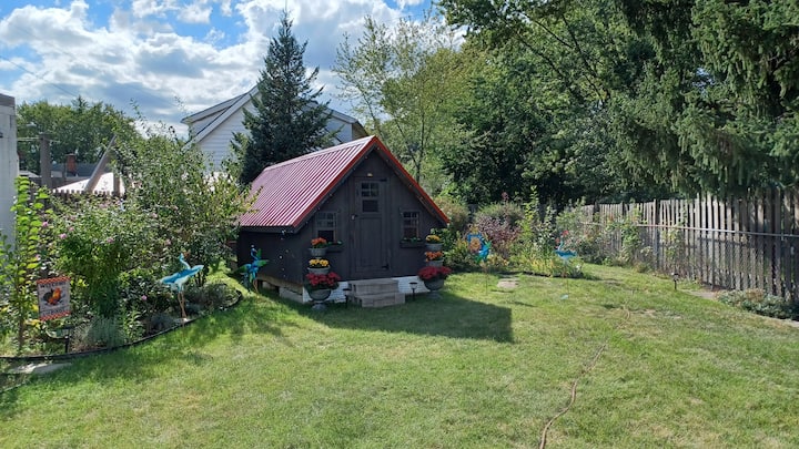 Garden Cabin-private Outdoor Event Space! - Cleveland, OH
