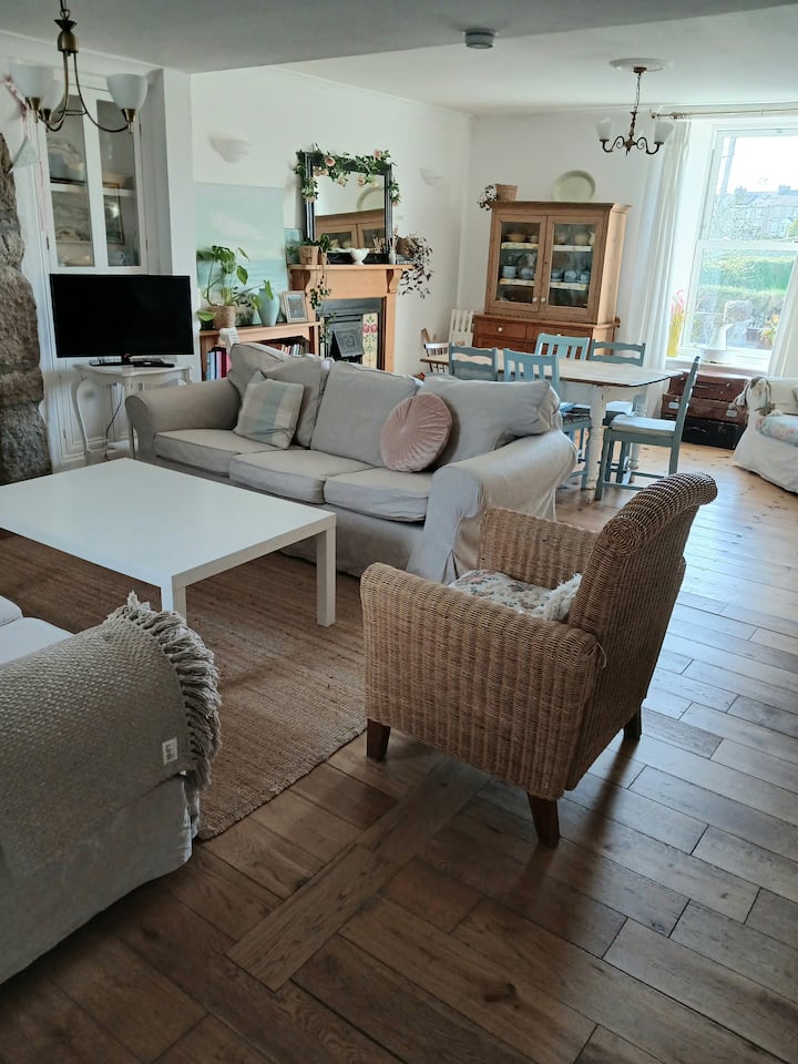 Open Plan Country Cottage Near Beaches Wood Burner - Pool