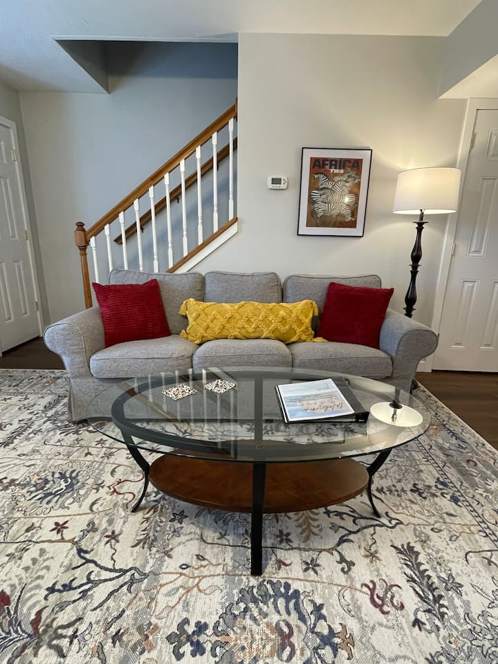 2br, K&q Ensuites; Clean, Quiet, Airy, Cozy, Local - Bloomington, IN