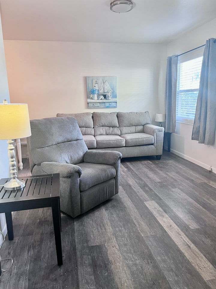 Seaside Beach Access Apt 12 - Walk To Sand - Indian Rocks Beach, FL