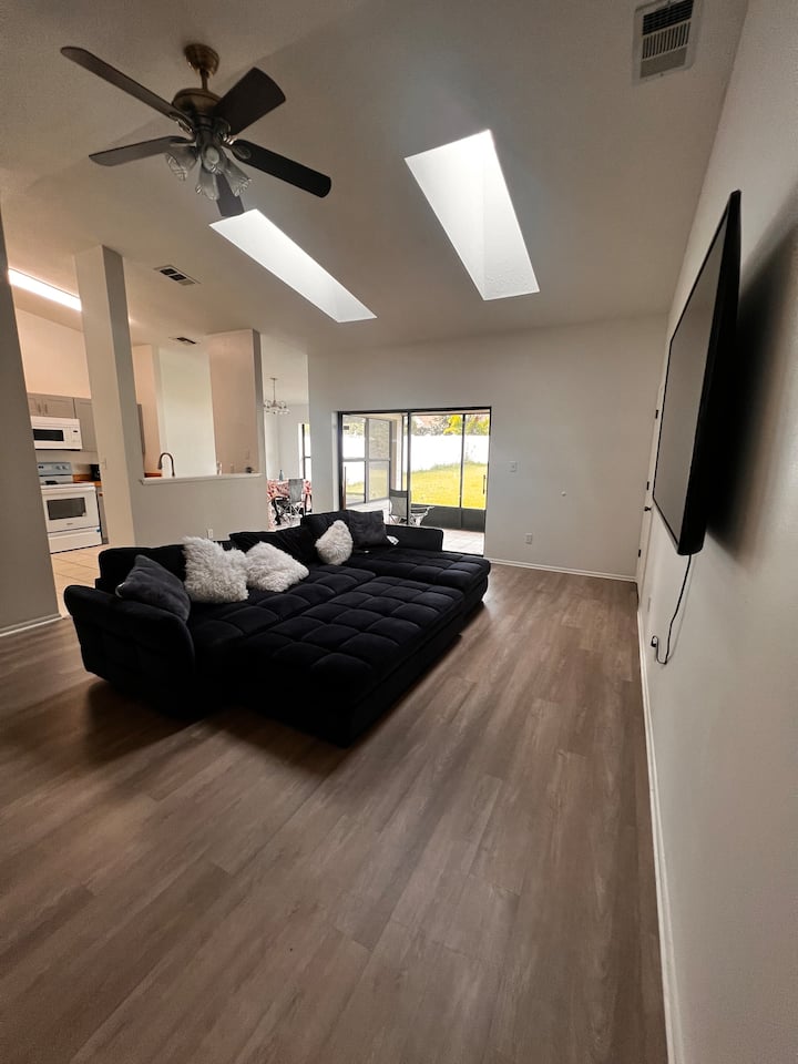 Cozy Haven - Oviedo, FL