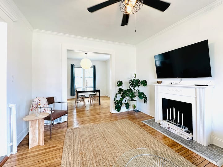 Bright, Clean, Family & Pet-friendly Home - 디트로이트