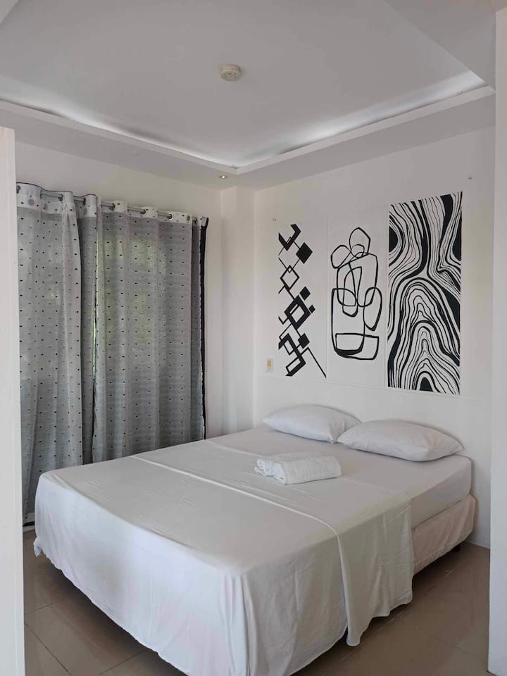 Homey Private Apartment With Kitchen - Malay