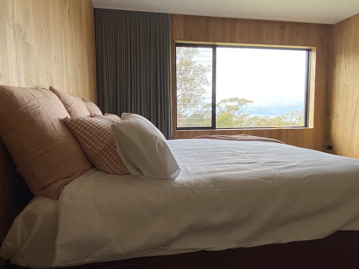 The Green House - Ocean Views - Pambula