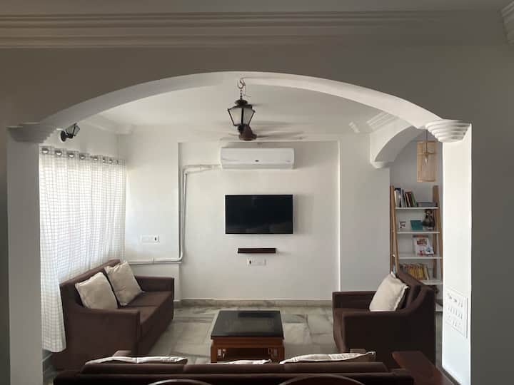 Native Homes - 2bhk Apartment For Short Stays - Ahmedabad