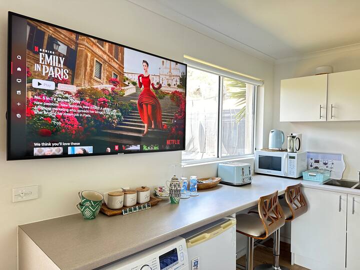 Beachside Oasis & Parkside Bliss - Mordialloc