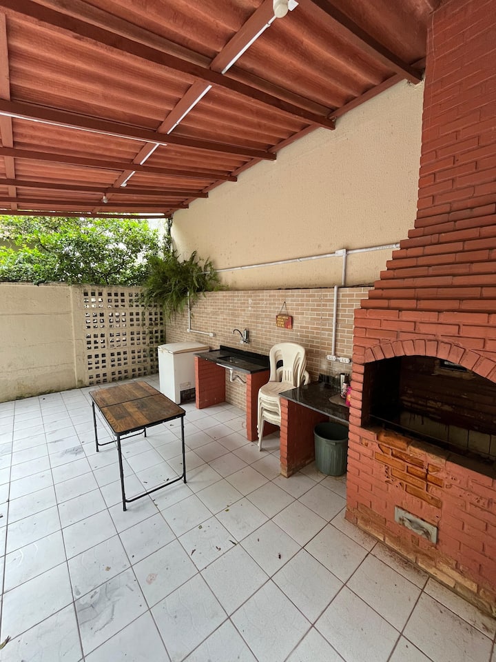 Casa Jambo, 2 Quadras Da Praia Em Vila Velha. - Vila Velha