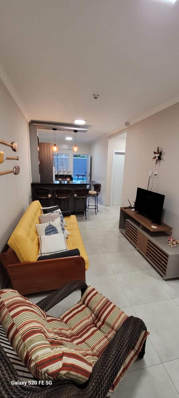 Casa Nova, Com Piscina, Duas Quadras Do Mar - Itapoá