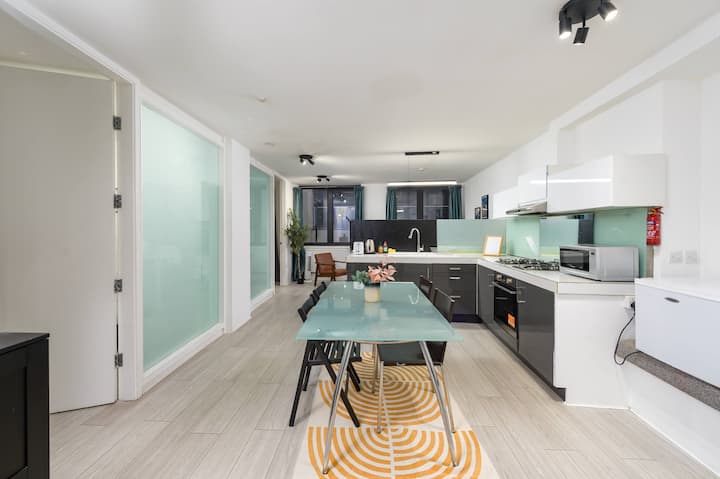 6 Bed Apartment Building Complex By Hostara Homes - Essex