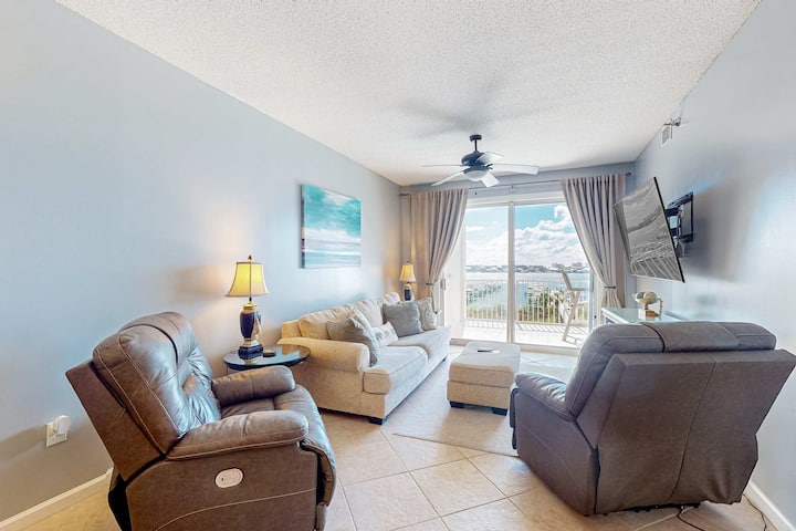 Waterfront Condo W/ Shared Pool, Tennis, & Sauna - Orange Beach, AL