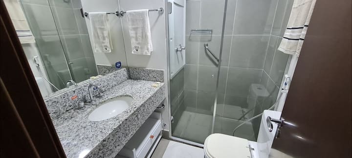 Suíte Mobiliada Com Varanda - Rio de Janeiro