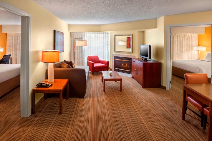 Stay Near Dorney Park & Wildwater Kingdom W/ Bfast - Allentown, PA