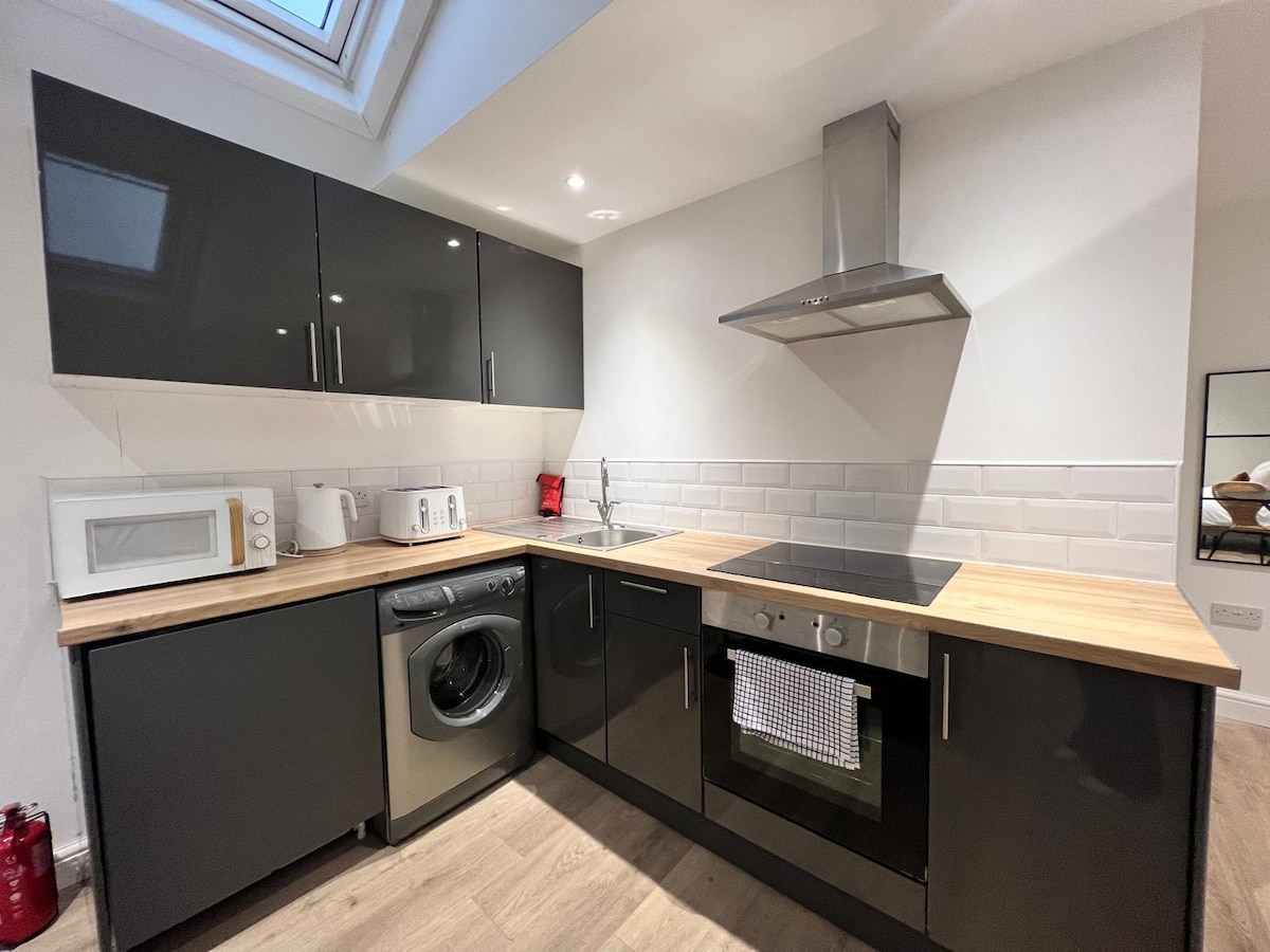 The Garden suite - Flats for Rent in Cardiff, Wales, United Kingdom ...