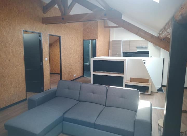 Chambre Lit Double Dans Duplex - Thionville