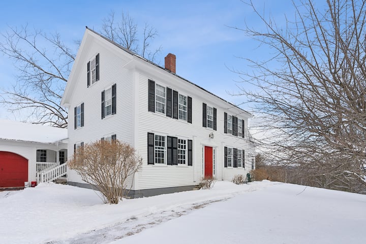 Lux-historic Farm House Winter Escape - Norway, ME