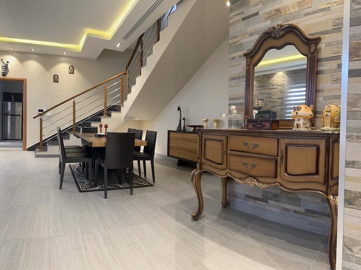 ( بيت بسام ) منزل كامل انيق مكون من ثلاث ادوار - Riyadh