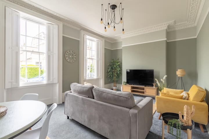Montpellier Villa - Cheltenham