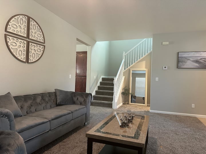 Work Crew Friendly Double Story - Turlock, CA