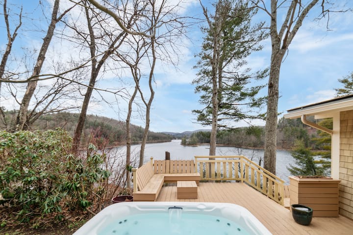 Mountaintop Nirvana: Lake, Hot Tub, Pool Table - Peoples State Forest, Barkhamsted