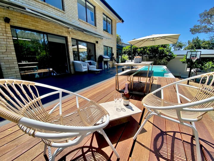 Hot Tub & Heated Pool - The Perfect Family Escape - Narrabeen