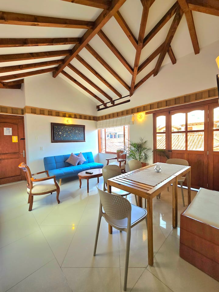 Hermoso Apartamento, Junto A La Plaza Principal - Santander