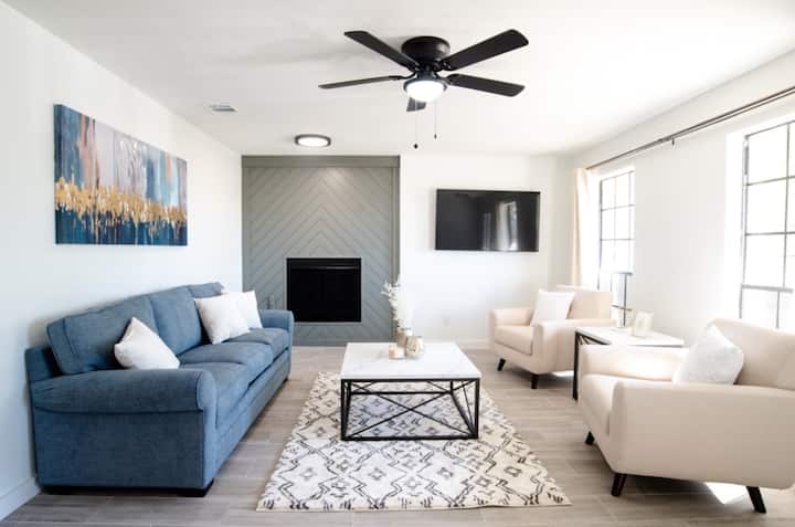 Luxury Apt Walking To Downtown-gated Property - Round Rock, TX