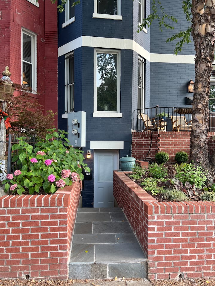 Chic Urban Retreat - Washington, D.C.