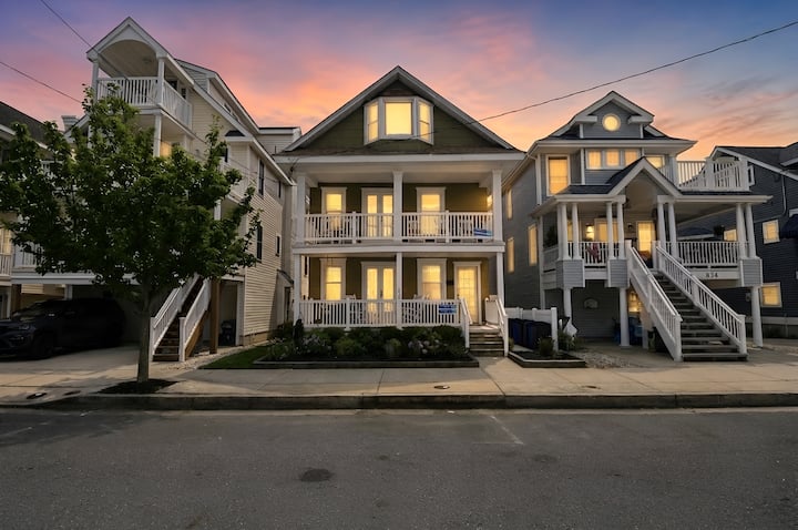 Let's Go To The Beach (2nd Floor) | Sleeps 8 - Ocean City, NJ