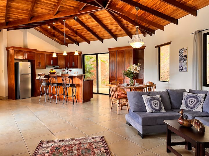 Cozy Mountain View House In Gated Community - 