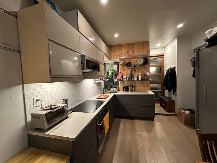 Tiny Living In Manhattan - New York