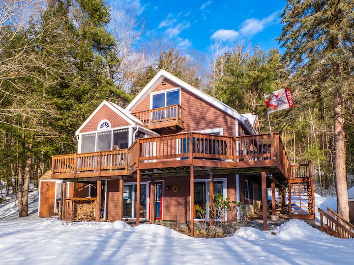 2 Wood Firepaces! Ski. Tubing. Ice Castles - New Hampshire