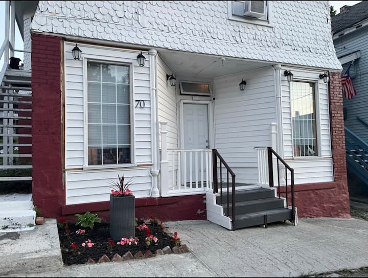 New! Cozy Studio Near Lakes - Gloversville, NY