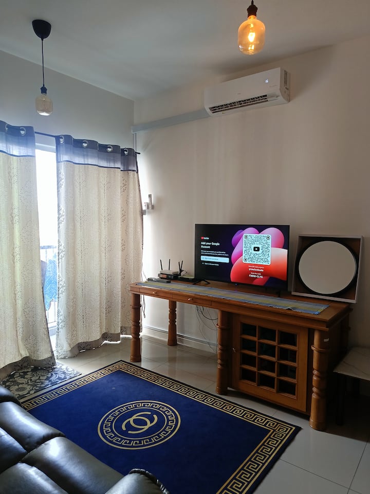 Condo 3br | Pool View + Wifi | Klcc: 6km | Zoo 5km - Kuala Lumpur