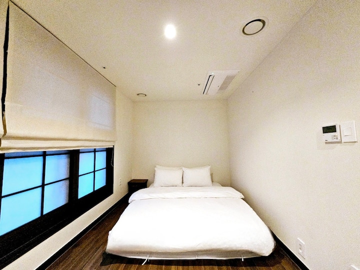 3-3/ 201 Free Buffet Breakfast, Modern Yongsan - Seoul