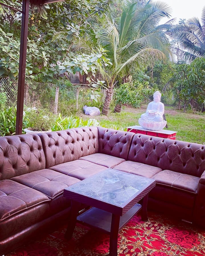 The White House Retreat - Karjat