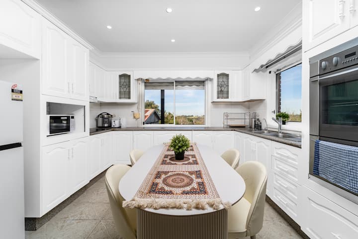 Horsley Park 4bedroom House In Western Sydney - 블랙타운