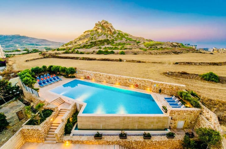 Luxurious Flat With Pool @Hillock, Marsalforn Gozo - Malta