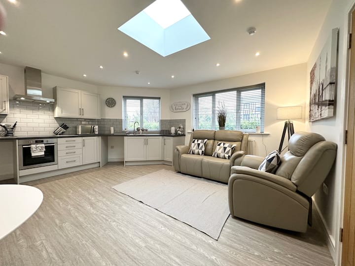 (S5a) New Stylish Apartment - University of Bolton