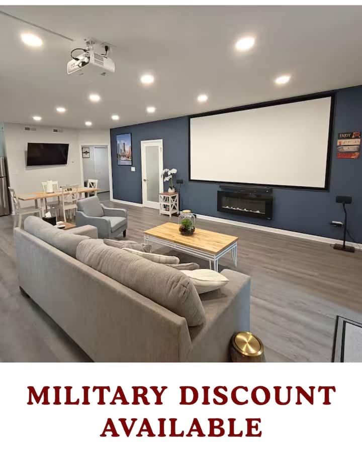 1 Bed Apt Airbed & Foldable Mattress - Waukegan, IL